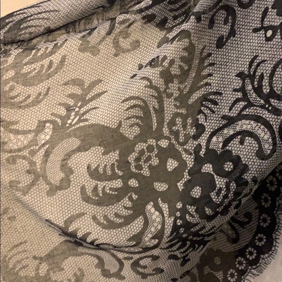 Nicole Marciano | Accessories | Nicole Marciano Polyester Baroque Style ...